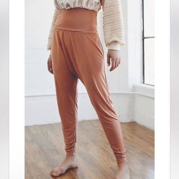 FP Movement by Free People | Pants & Jumpsuits | Free People Movement Echo Harem Pant In Crush ...